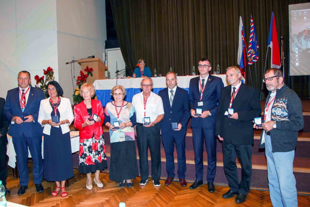 Bronzová pamätná plaketa Spoločnosti Milana Rastislava Štefánika - Tree ...