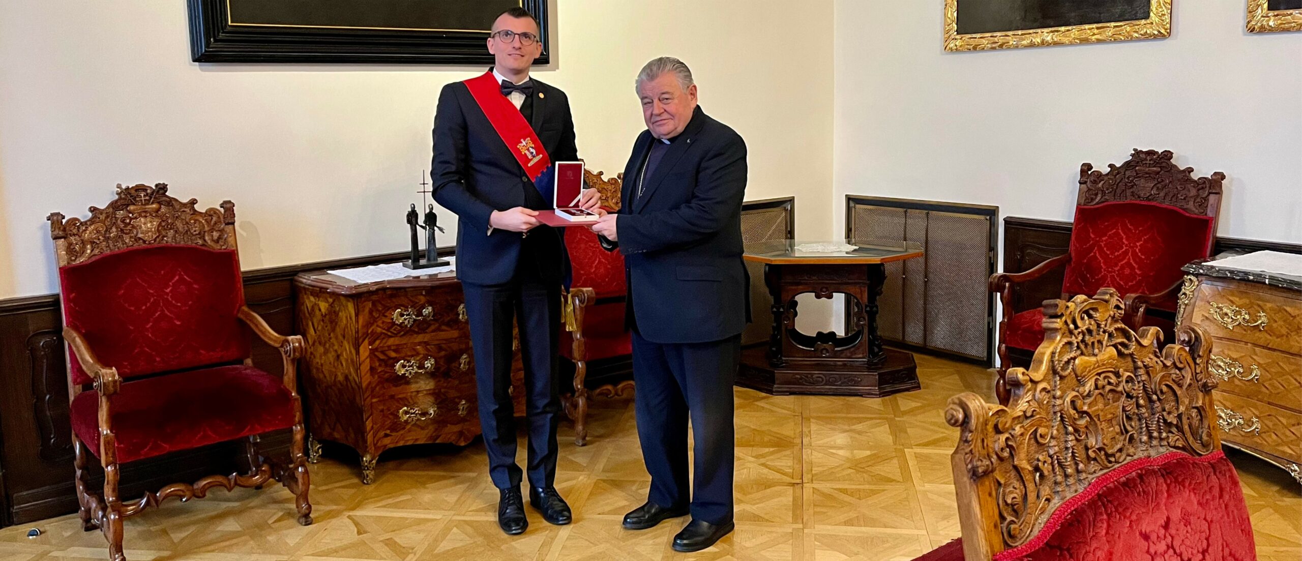 Cardinal Dominik Duka received the Servare et Manere award - Tree of ...